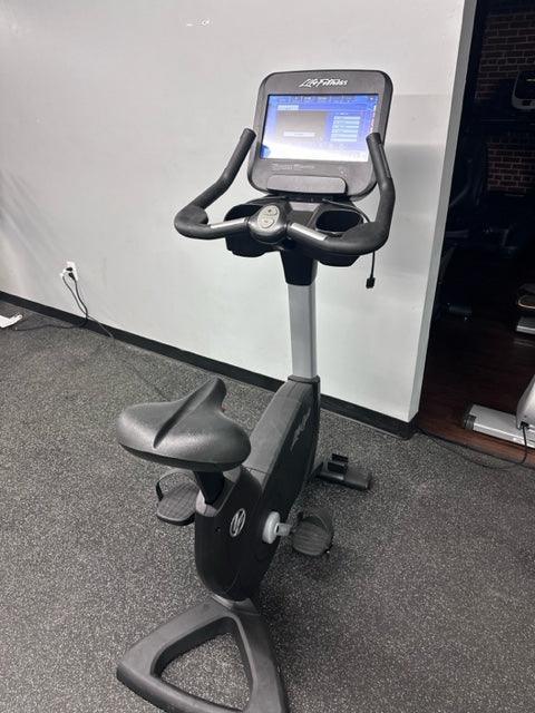 Pre-Owned Life Fitness 95c Inspire Upright Bike w/ 15" Touchscreen ...